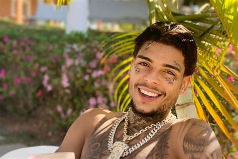 Mãe da filha de MC Kevin diz que não sabe como contar sobre morte à