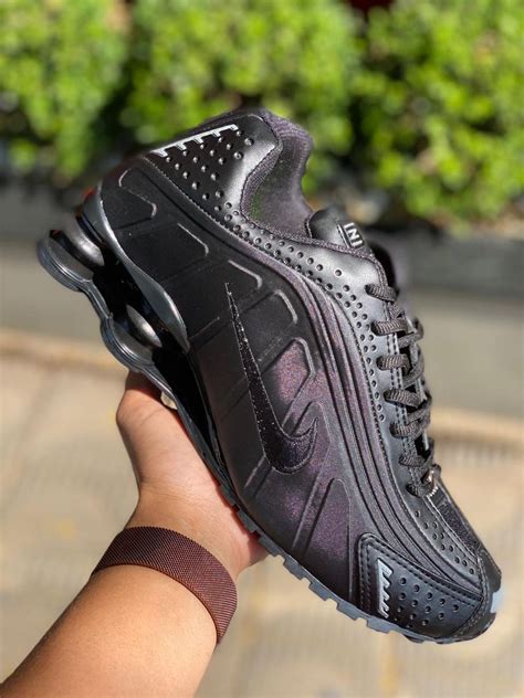 Tenis Masculino Nike Shox R4 4 Molas Neymar Novo Na Caixa Preto 40
