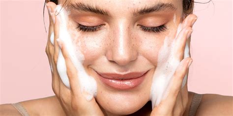 7 Common Skin Care Mistakes You Need To Avoid