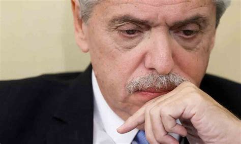 Imputan a Alberto Fernández en la causa por el escándalo de los seguros