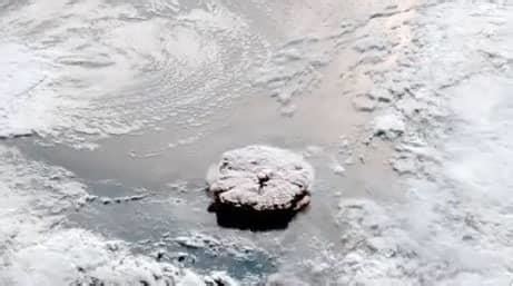 Así se vió desde el espacio erupción del volcán de Tonga