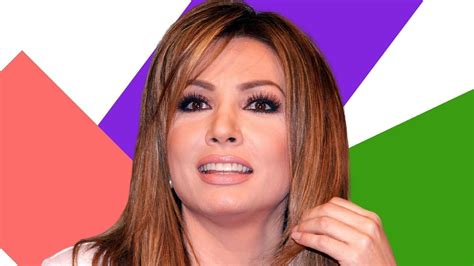 Watch En Casa con Telemundo Highlight Paty Navidad confiesa qué le