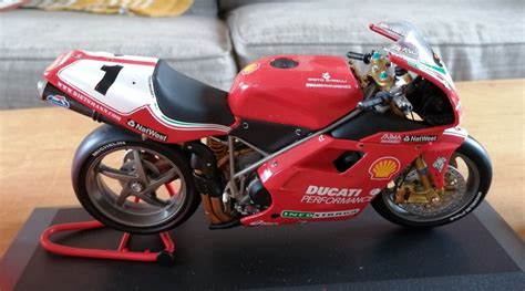 MINICHAMPS Carl Fogarty Ducati 996 Superbike World Champion 1999 MINT
