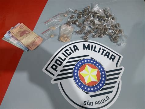 Polícia Militar prende homem crack e maconha no Jd Peabiru Jornal