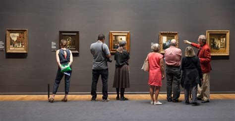 Como montar uma exposição de arte Os 8 passos de um curador
