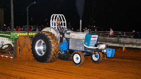 Lb Hot Farm Tractors At Orange August Youtube