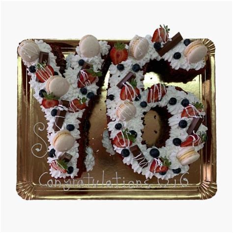 Number Cake Macarons E Frutos Vermelhos Entrega Em H