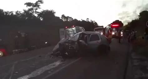 Acidente Entre Dois Carros Mata Pessoas Na Br Sul Da Bahia