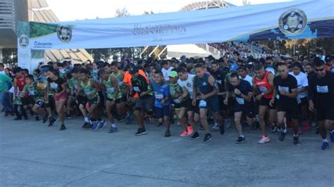 Participan más de 2 mil corredores en la carrera Unidos somos la gran