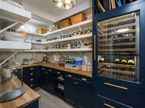 20 Clever Farmhouse Style Kitchen Pantry Ideas For Organization