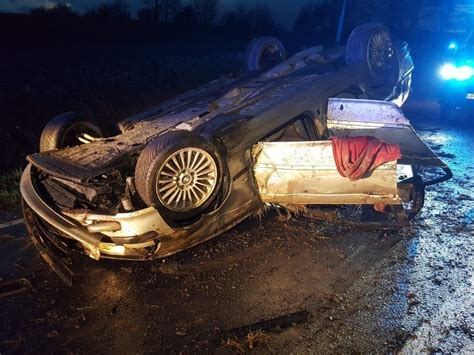 Wypadek Na Drodze Krajowej Nr Ko O Szczecinka Dachowa O Bmw