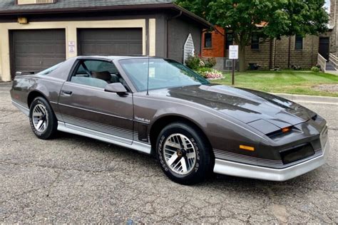 1984 Pontiac Trans Am 2 Barn Finds