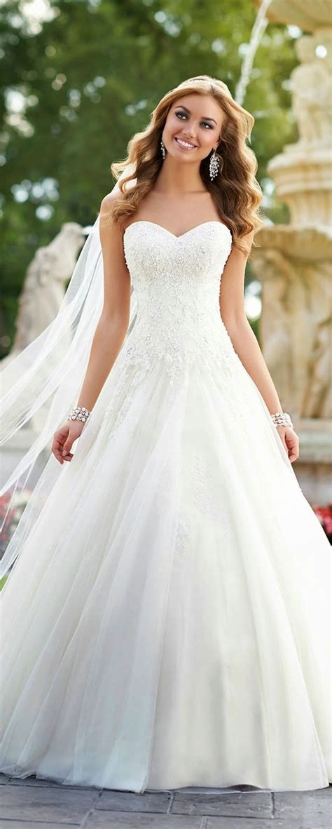 PAPILIO 2016 Bridal Strapless Sweetheart Neckline Ruched Bodice Classic