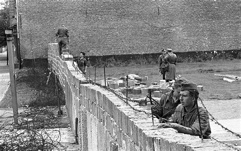 Galería A 58 años de la construcción del muro de Berlín y el inicio de