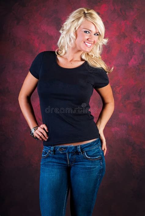 Seksowny Blondynki Dziewczyny Mody Model W Niebieskich Dżinsach Obraz