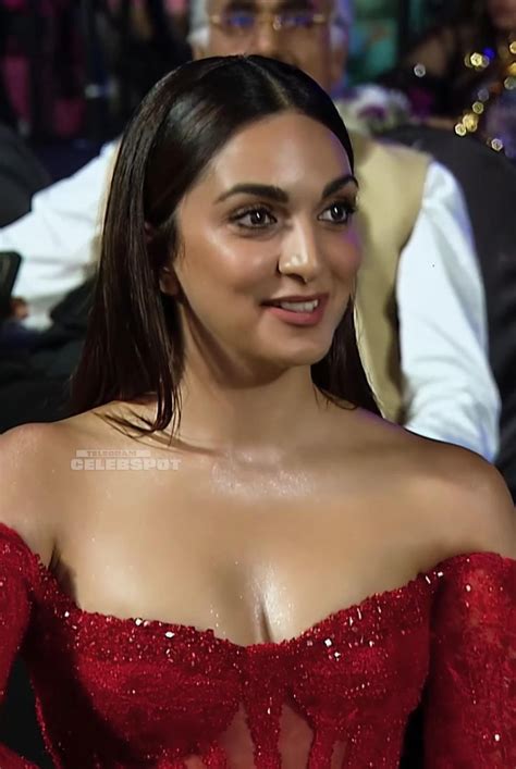 Sexy Bollywood Star