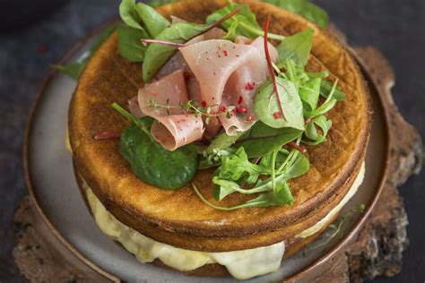 Recette de Naked Cake à la Raclette et au jambon cru Aoste