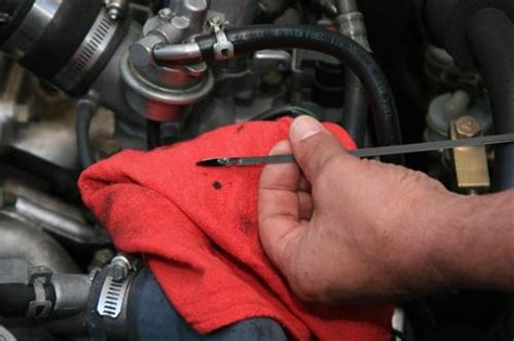 C Mo Comprobar Correctamente El Aceite De Nuestro Coche Racing