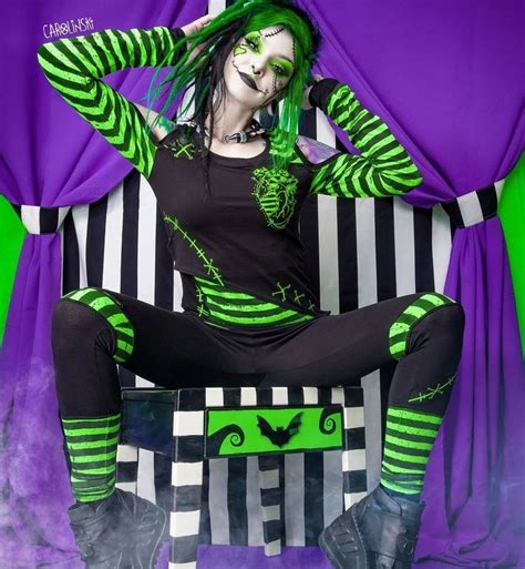 Pin De Lilith Vamp Vixen Lovelust En Carolinski Art Model En 2023