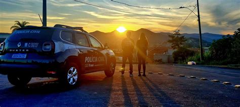 Mulher Presa Suspeita De Abusar Sexualmente Da Filha De Ano Em Bh