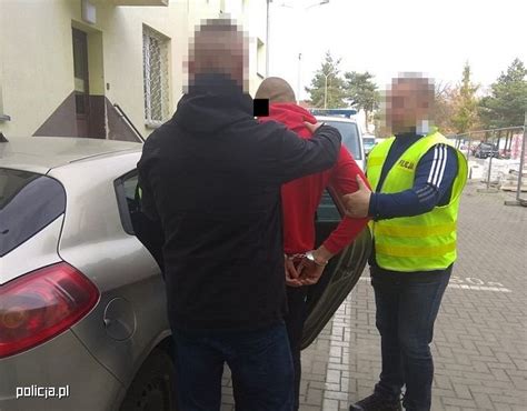 Bili i kopali po głowie 17 latek trafił do aresztu Policja pl