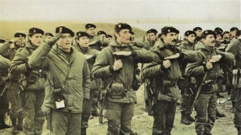 Malvinas la dominación colonial y la deconstrucción de los héroes