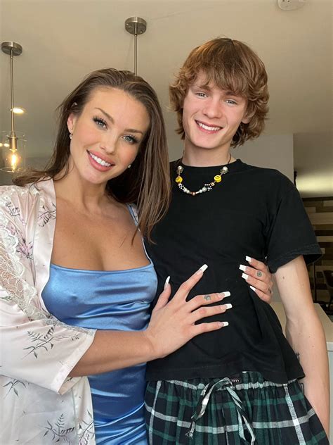 Tw Pornstars Pic Mandy Waters Twitter If I Was Your Step Mom