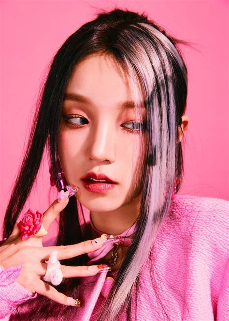 G I DLE QUEENCARD CONCEPT PHOTOS