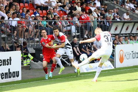 Jahnelf holt einen Punkt bei Viktoria Köln SSV Jahn Regensburg