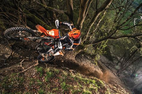 Motorrad Vergleich KTM 250 EXC F Sixdays 2018 Vs KTM 250 EXC F 2021