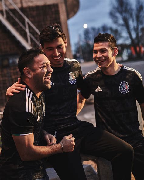Jugadores ya lucen la nueva playera de México Almomento Noticias