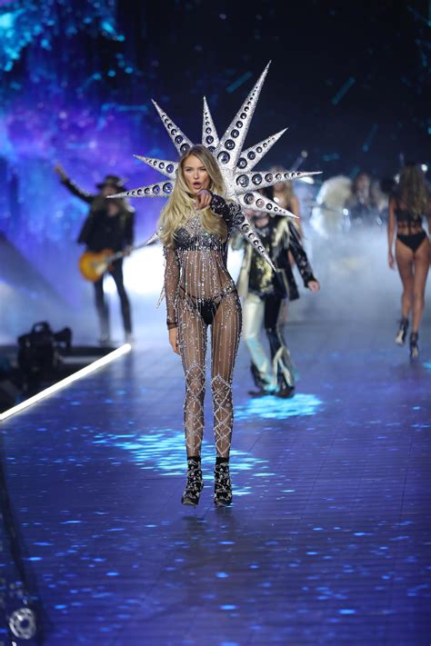 Los espectaculares ángeles de Victorias Secret regresan en su desfile