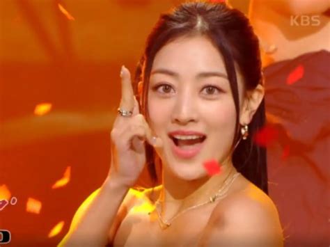 TWICEジヒョミュージックバンクでソロで初めての1位とても感謝します wowKoreaワウコリア