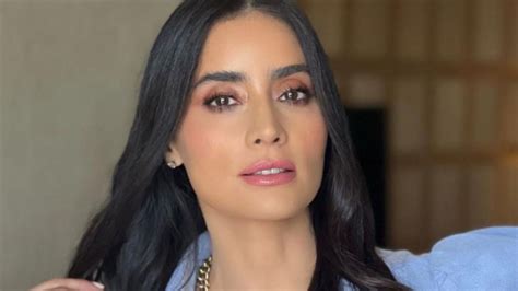 Paola Núñez contén el aliento antes de ver como luce la actriz a sus