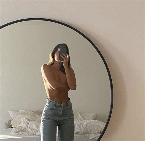 Pic Inspo Body In 2020 Mirror Selfie Pics Future Life