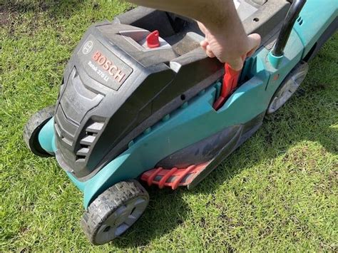 6 Best Lawn Mowers For Uneven Ground TESTED By Me