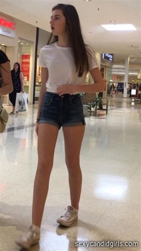 Girls In Tight Shorts Candid Cameltoe