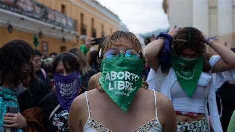 Marcha pro aborto fuimos pocas hay temor a la represión La Silla Rota