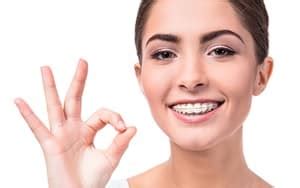 Cómo pegar un bracket en casa Solución Dental
