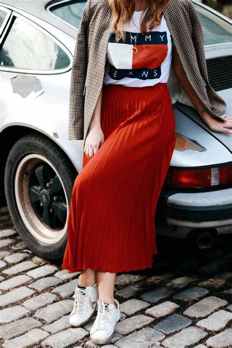 Ideas For Styling And What To Wear With Red Pleated Skirts Atelier