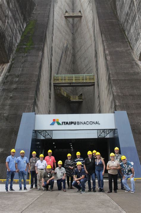 Associação dos Engenheiros Arquitetos e Agrônomos de Marília faz