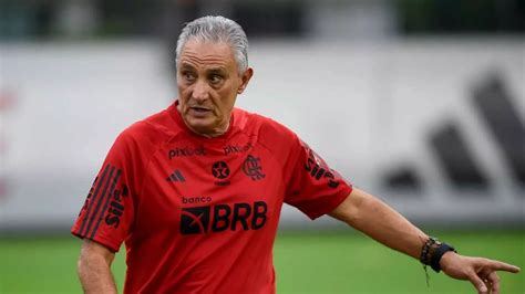 Tite confirma mudança na escalação do Flamengo para enfrentar o Palmeiras