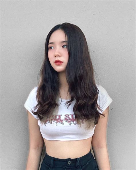 Cùng nhìn 72 ảnh con gái mặc áo croptop dễ thương nhất Sai Gon