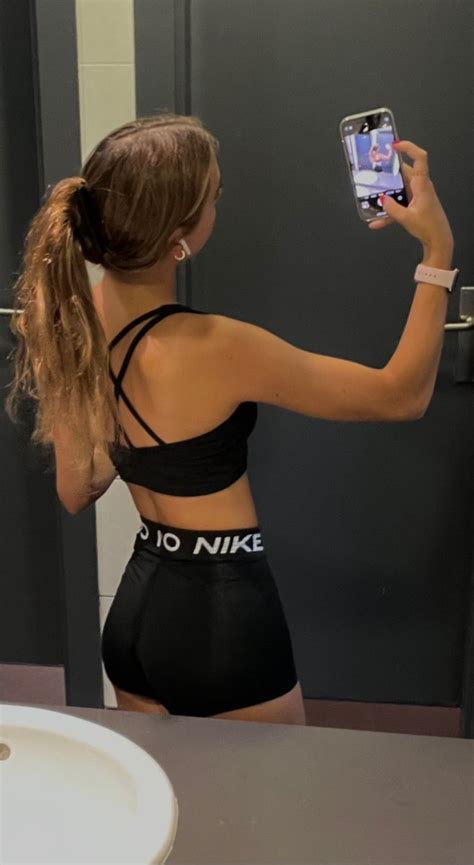 Pin By Ahva Salari On Manifest The Outfit Nike Pros Cute Outfits Nike Pro Outfit