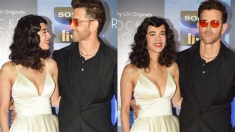 Hrithik Roshan Saba Azad Can T Take Their Eyes Off Each Other At Event