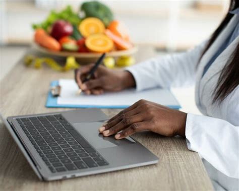 Curso Universitario de Especialización en Elaboración de Dietas
