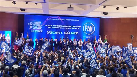 Recibe Xóchitl Gálvez su constancia como candidata a la presidencia por
