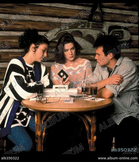 JAMES MARSHALL LARA FLYNN BOYLE Und SHERILYN FENN In TWIN PEAKS 1990