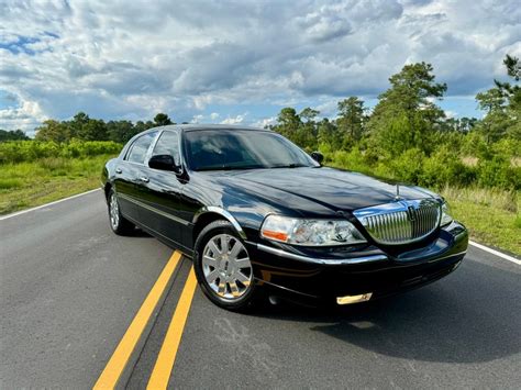 2007 Lincoln Town Car GAA Classic Cars