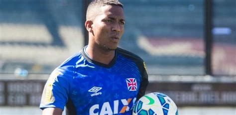 Vasco Thalles Jogador Do Vasco Emprestado Ponte Morre Em Acidente